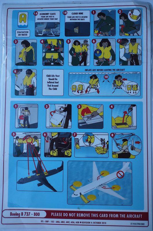 Boeing 737-800 | Safety Cards